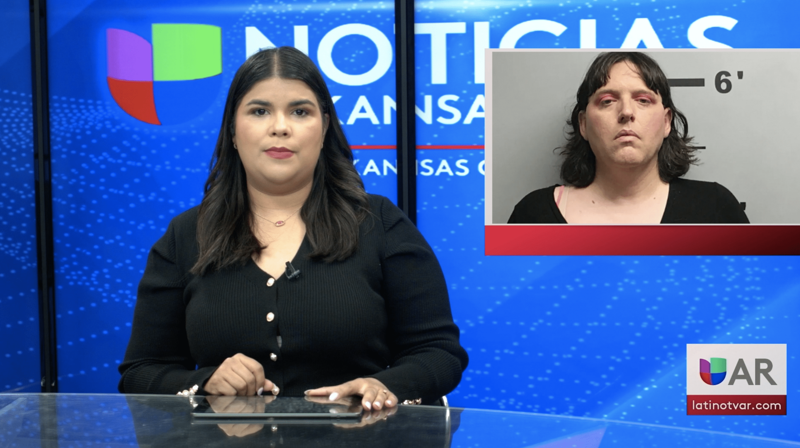 Una mujer acusada de fotografiar a otra mujer en un baño - Univision ...