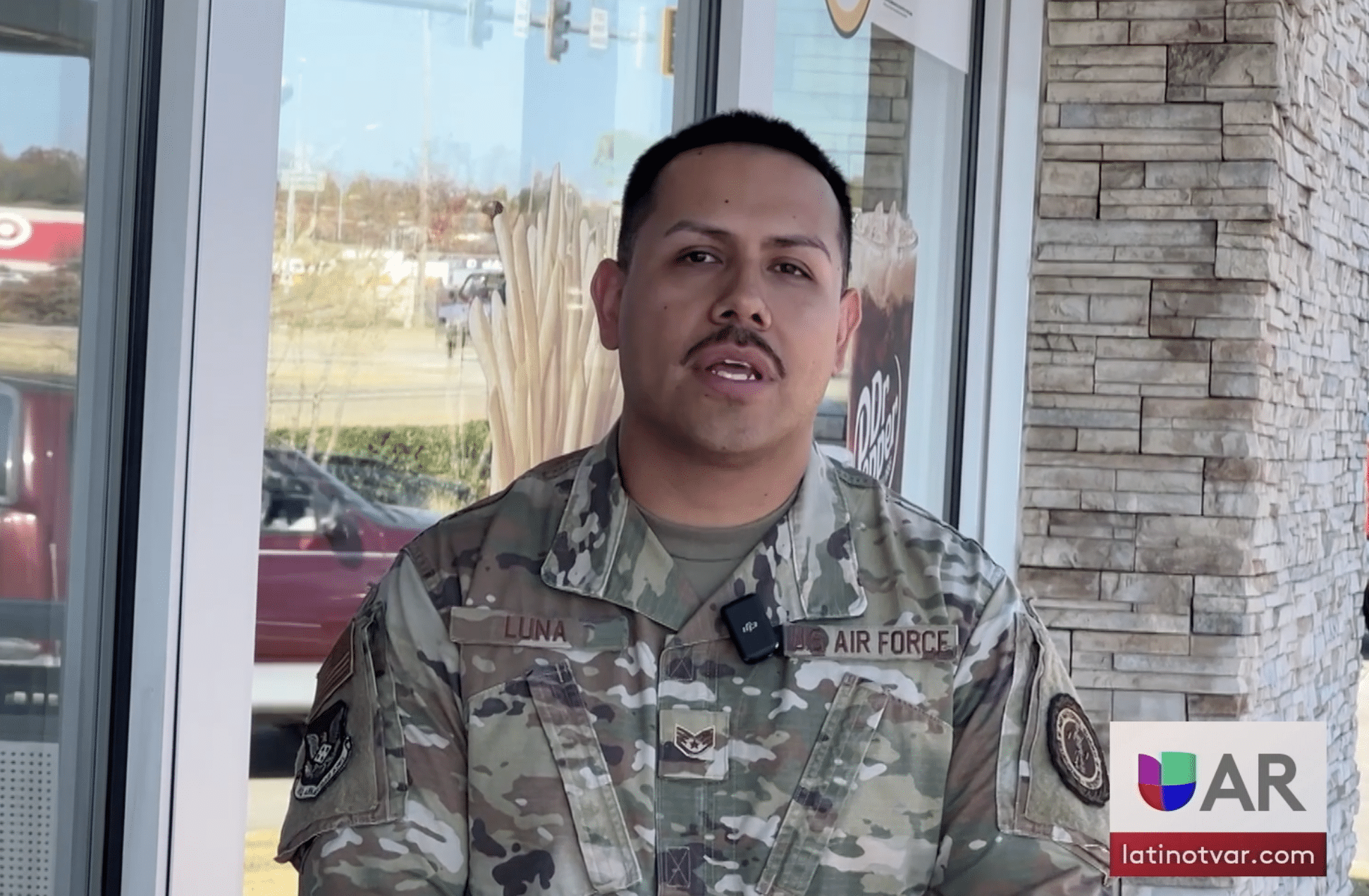 Orgullo Hispano el Sgto. Julio Luna - Univision Arkansas